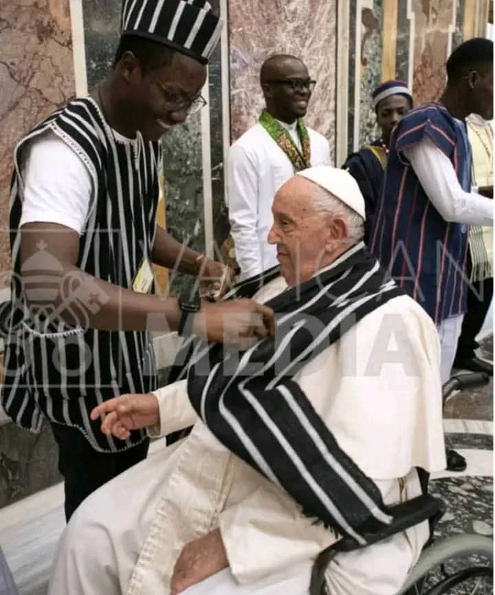 POPE FRANCIS RECEIVES THE BLESSINGS OF THE TIV NATION THROUGH ...
