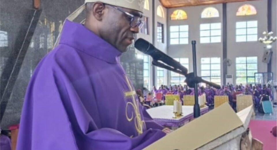 Bishop Lawani Pays Glowing Tribute to Bishop Ayo-Maria: “He Served the ...